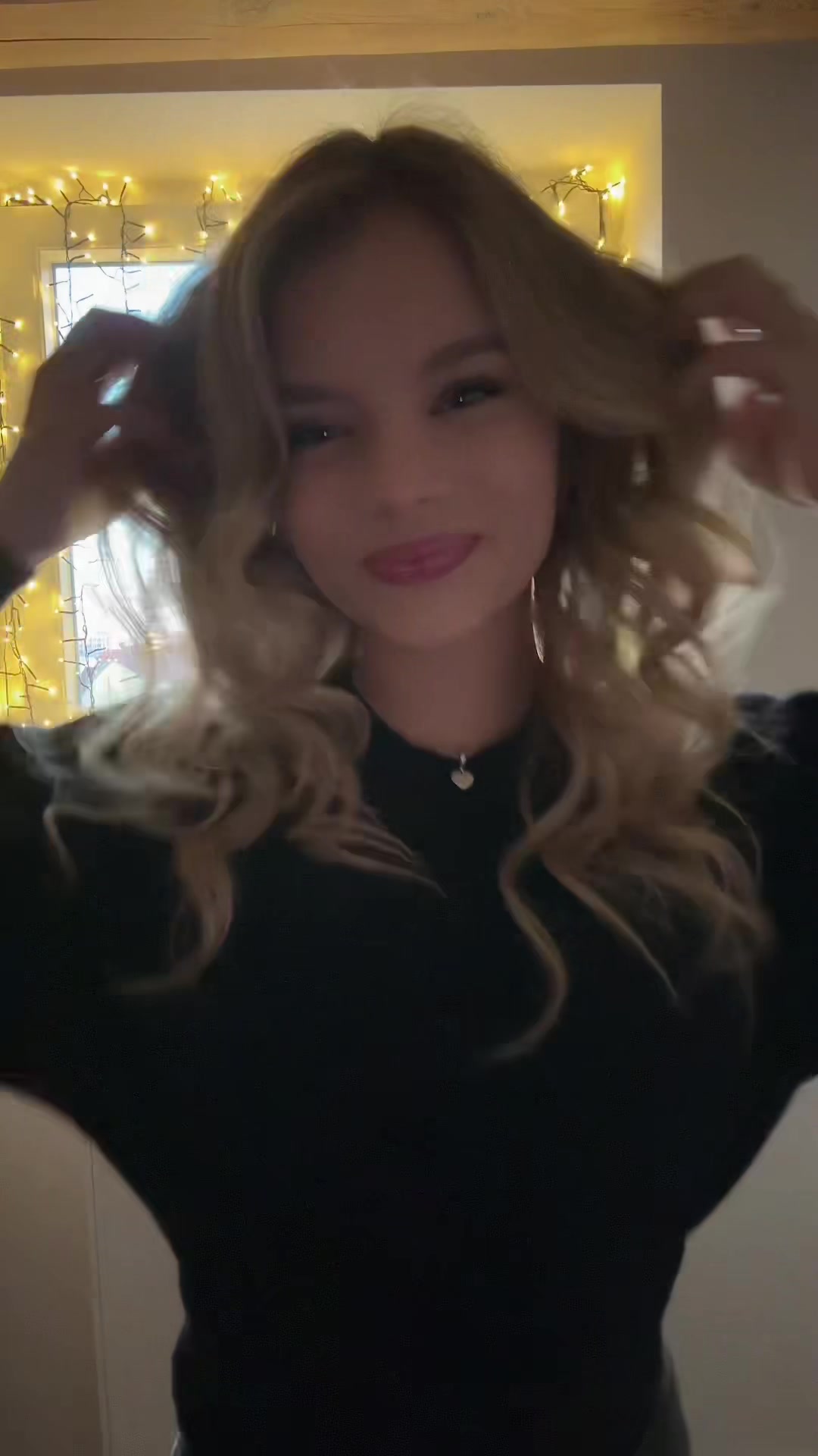 𝑨𝒎𝒆𝒍𝒌𝒂 💗 (@amelia_wanowska) - Urlebird