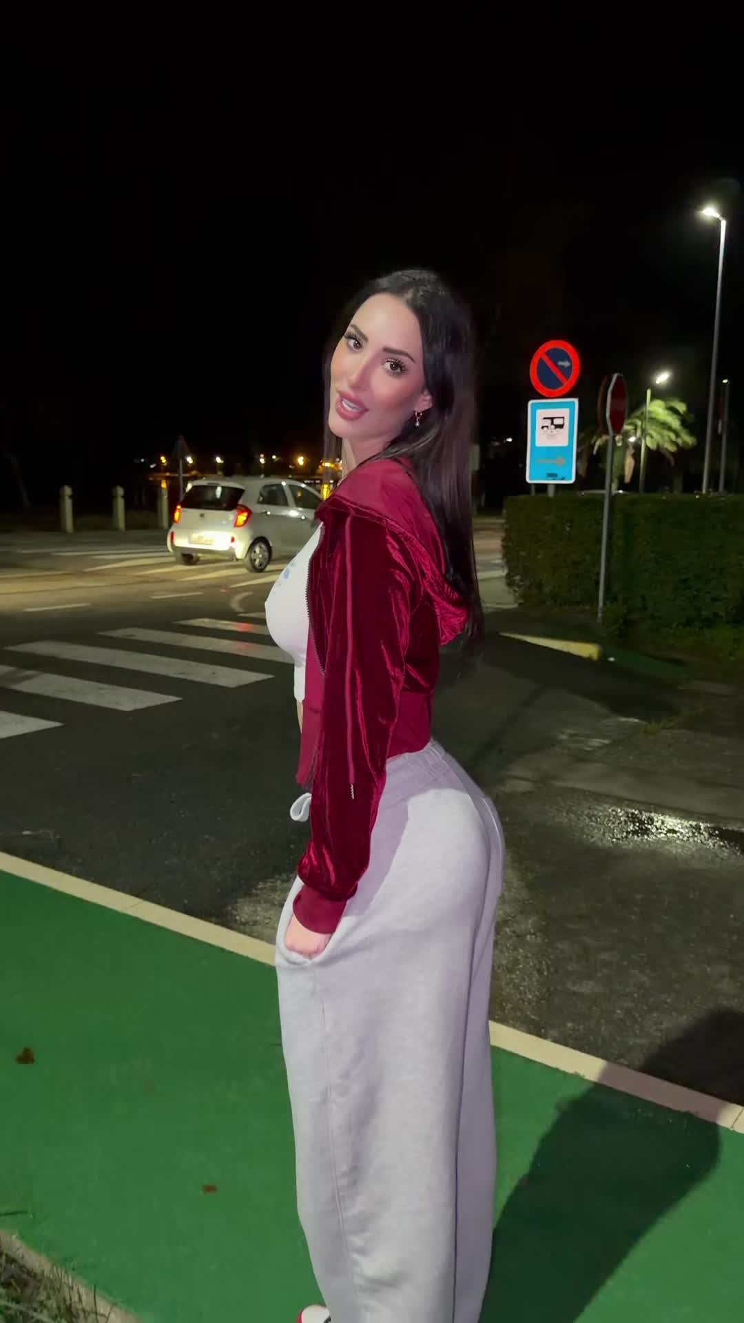 Patricia Castillo (@patricastill0.93) - Urlebird