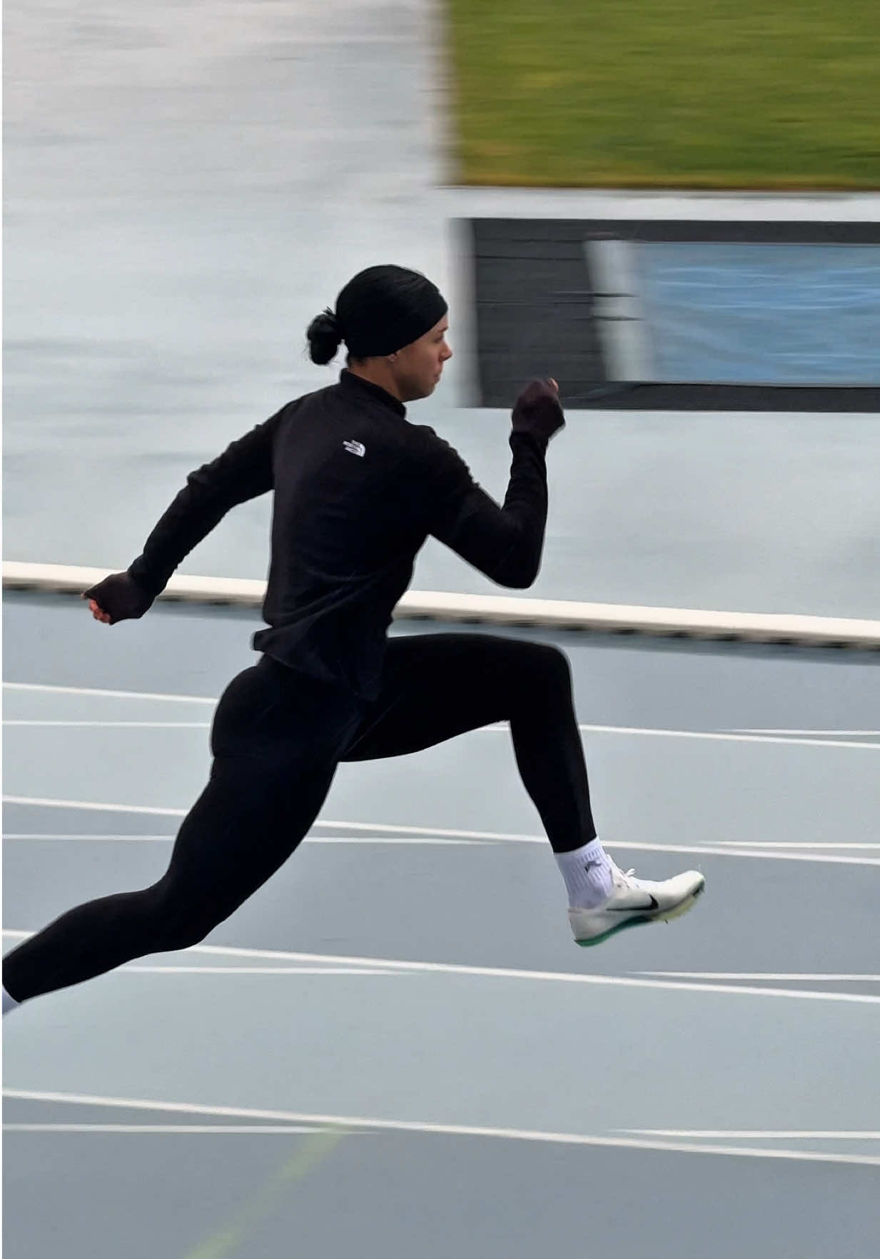 Desi Johnson (@desijohnsonn) - Urlebird