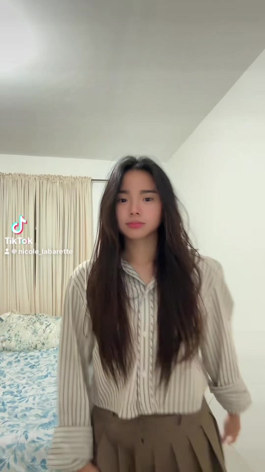 nicolelabarette (@nicole_labarette) - Urlebird
