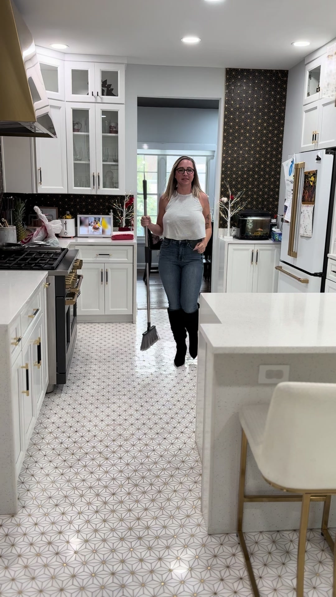 Boston Mom Nora🌹 (@thatbostonmomnora) - Urlebird