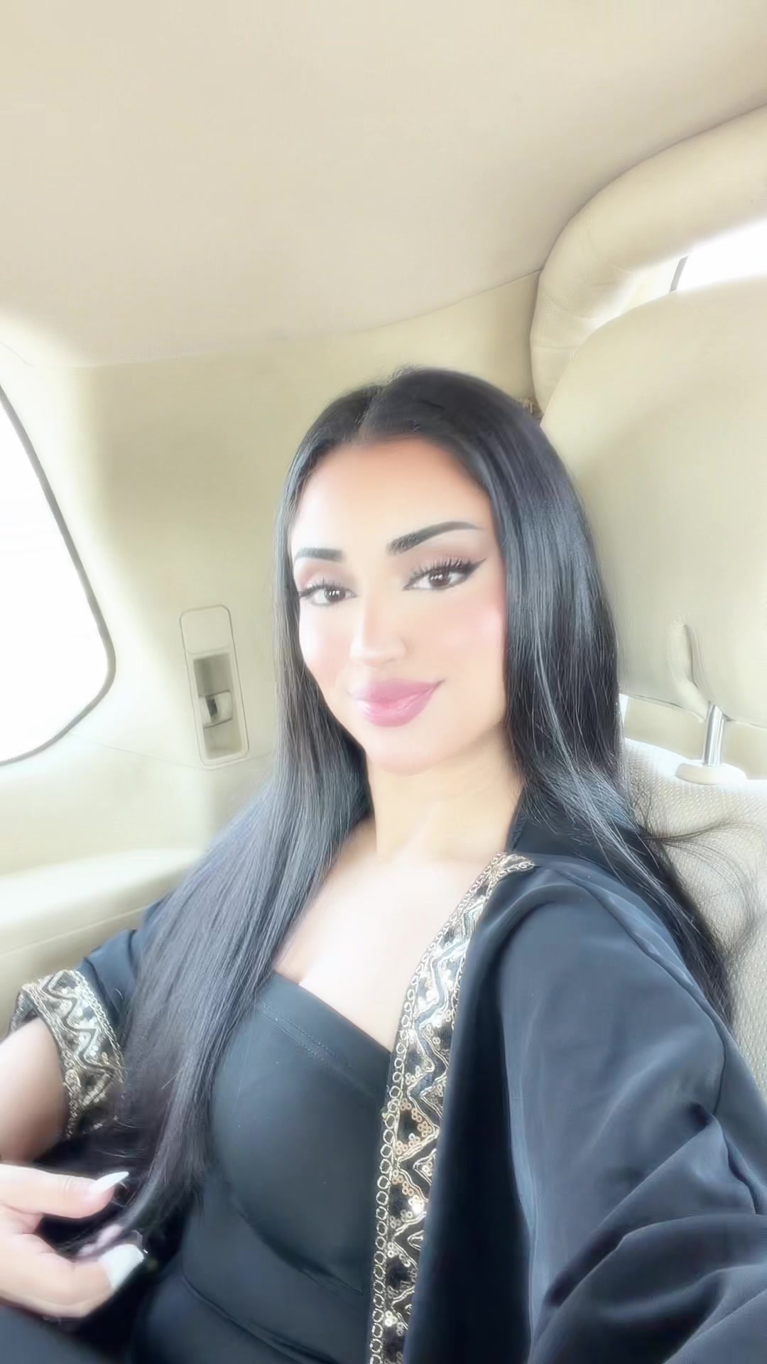 Surija Wahabi (@surijawhb) - Urlebird