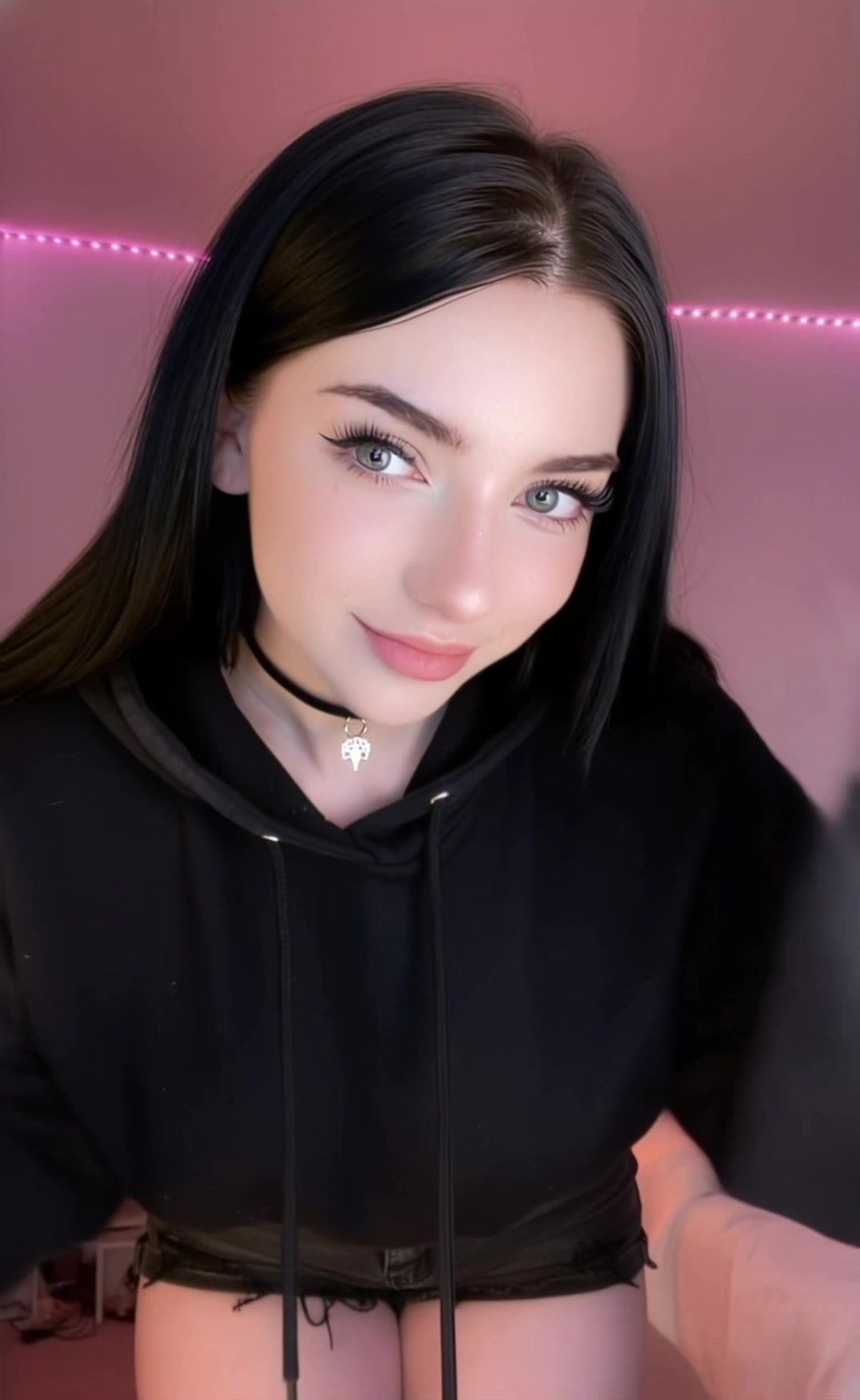 Eris Faye (@eris.faye5) - Urlebird