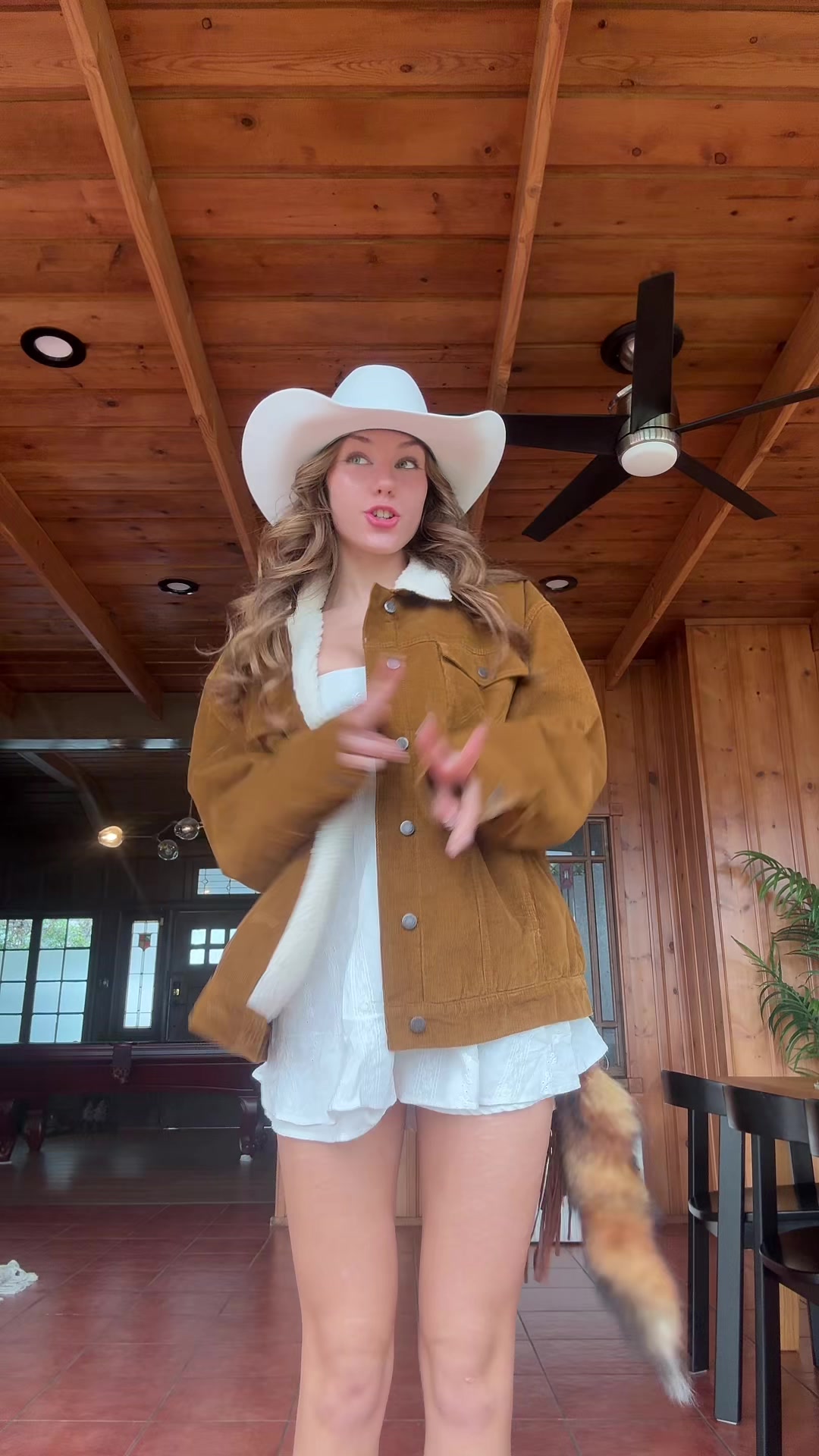 Anya Lacey (@its.anya.lacey) - Urlebird