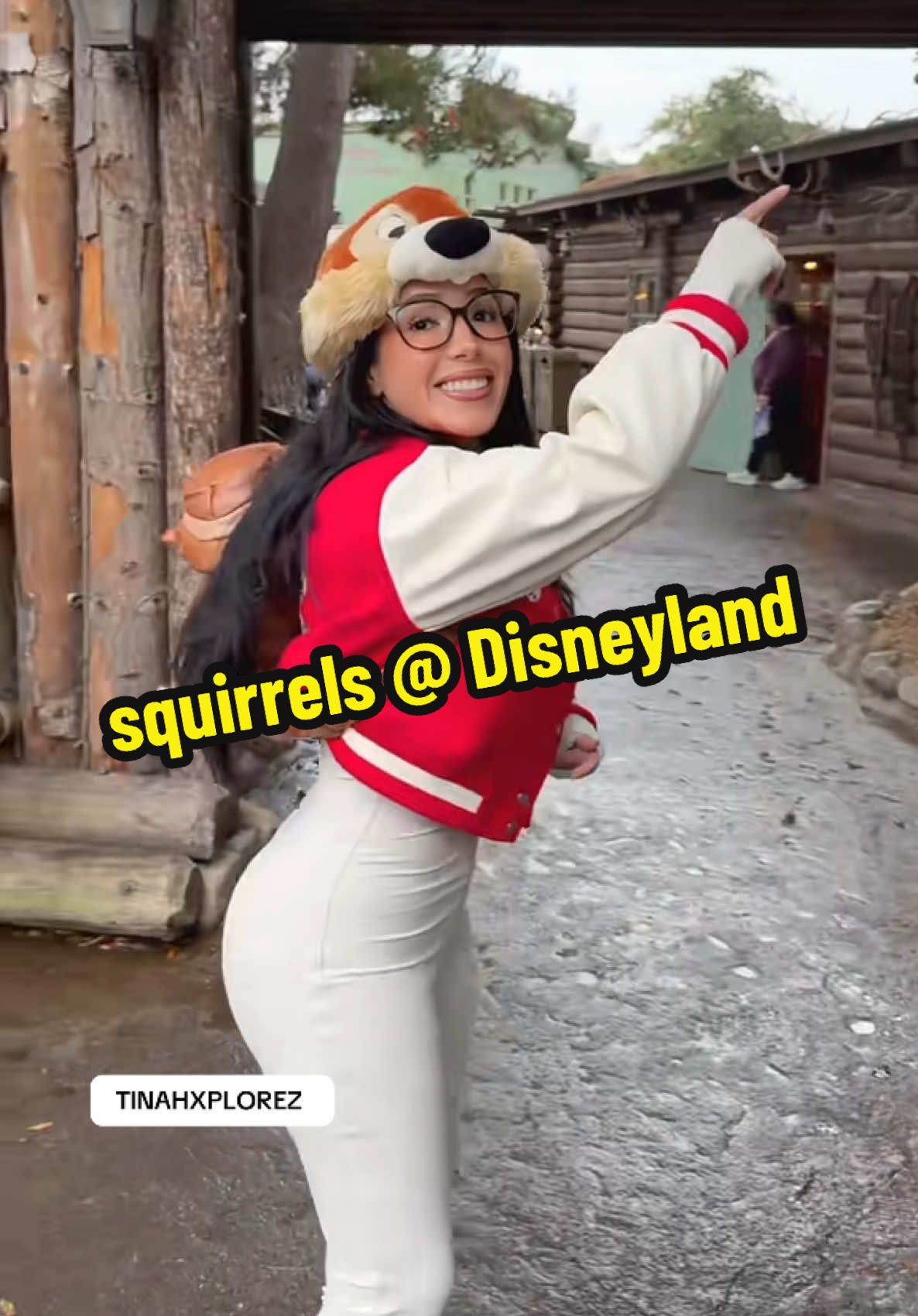 Tina the Xplorer (@tinaexplorez) - Urlebird