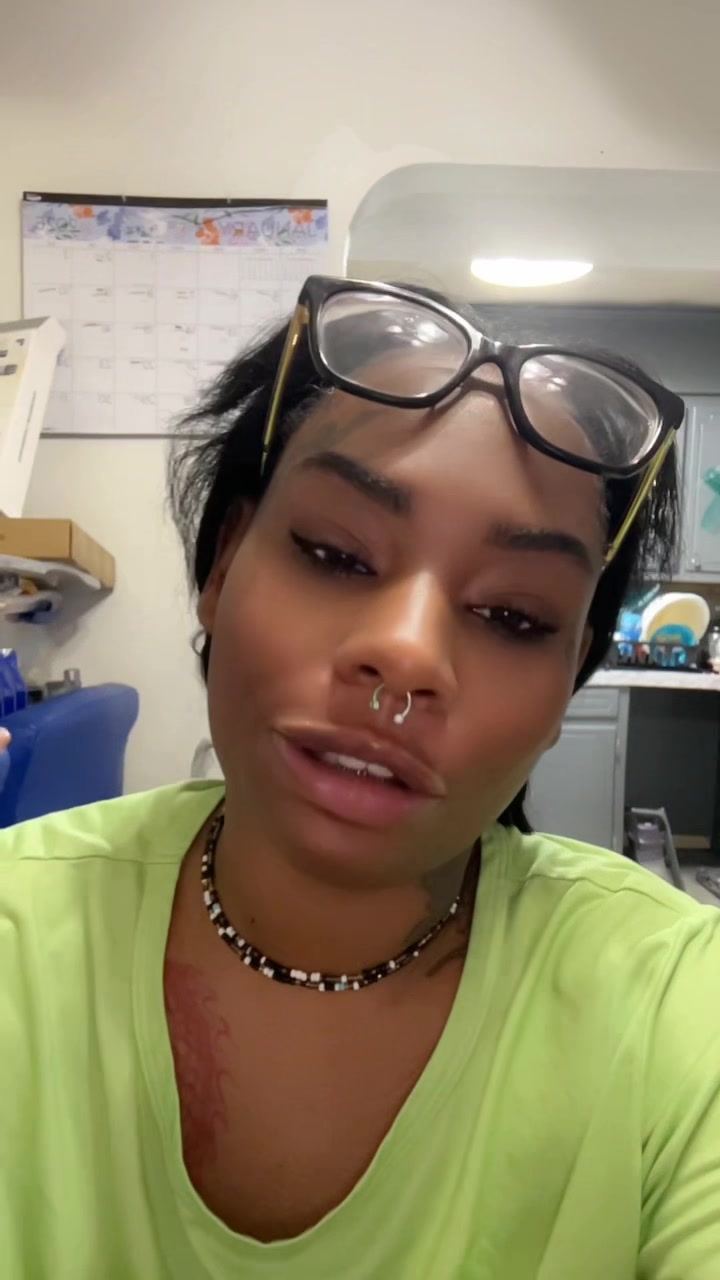 Shawnna Jonnell (@shawnnajonnell) - Urlebird