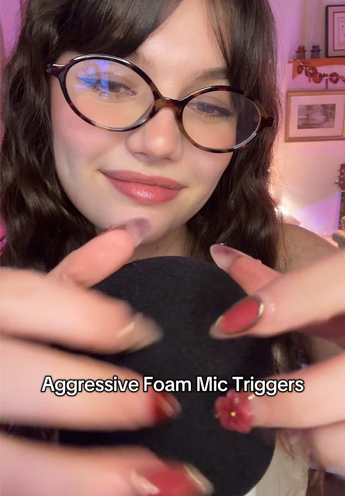 Jules ASMR (@julesasmr8) - Urlebird