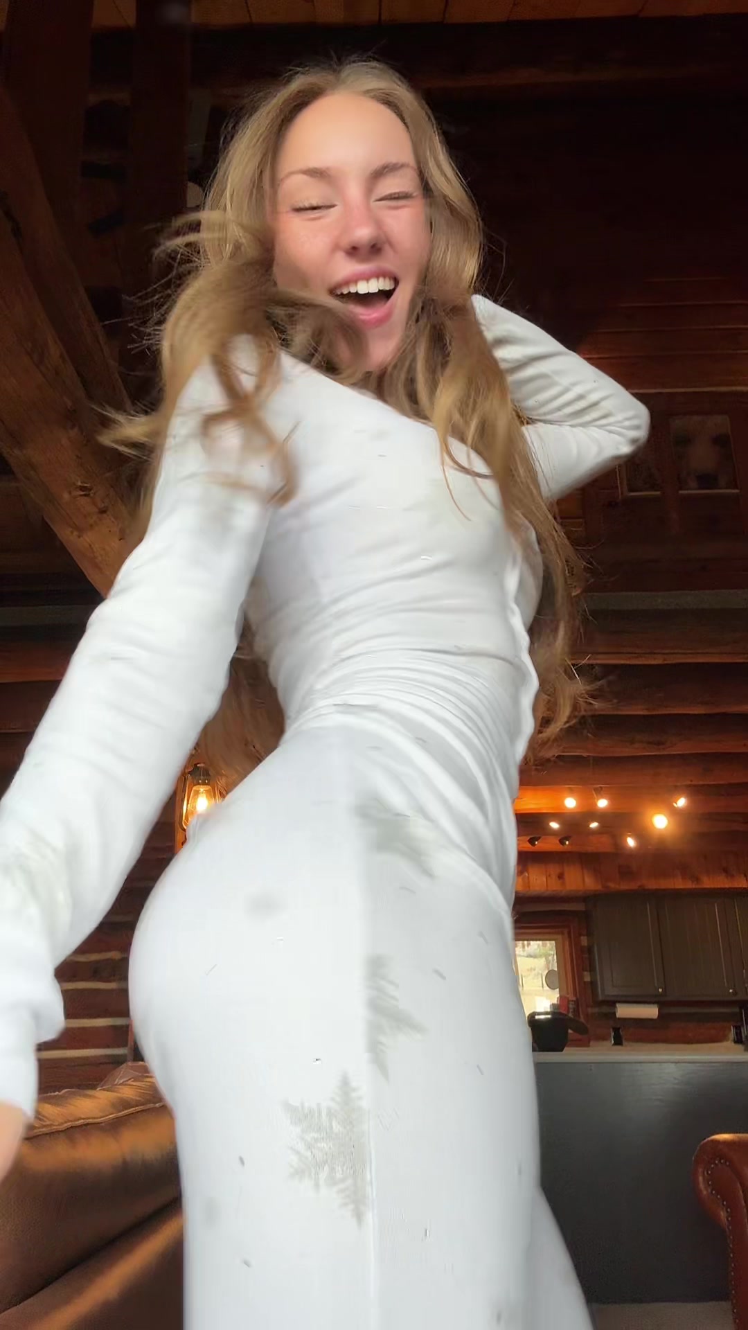 Anya Lacey (@its.anya.lacey) - Urlebird