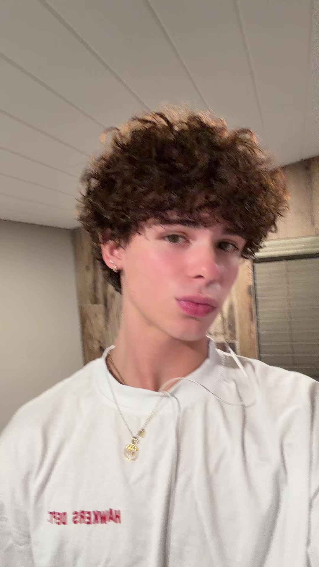 benny (@bensonsecretacc) - Urlebird