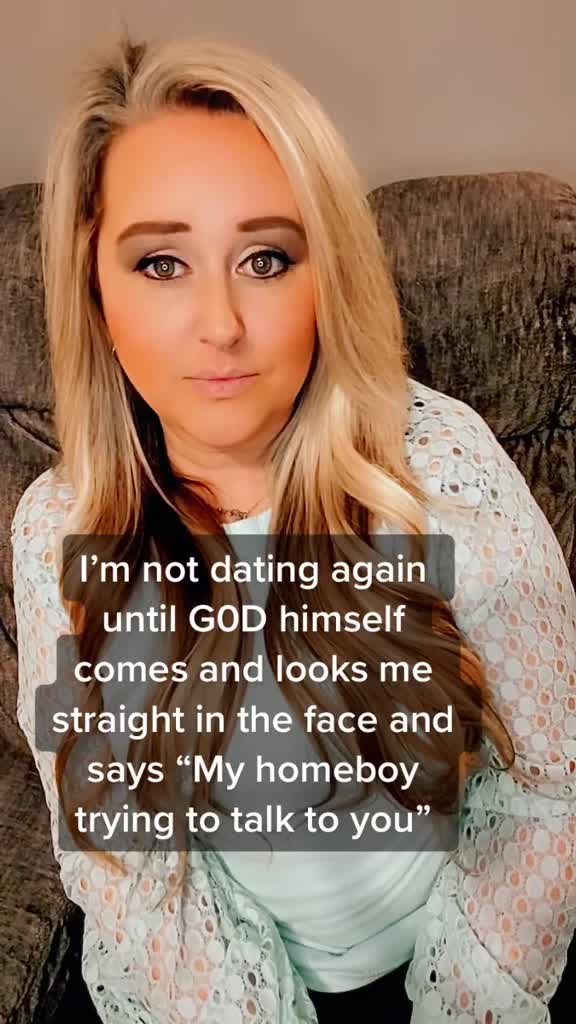 MINDI NICOLE (@mindinicole26) - Urlebird