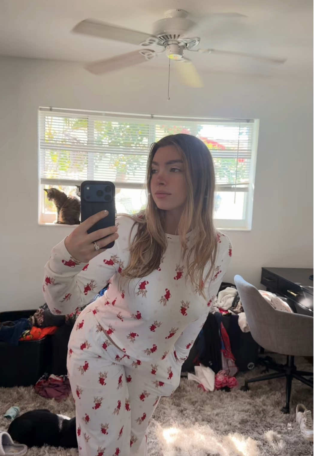 Carley (@carleycakeee) - Urlebird