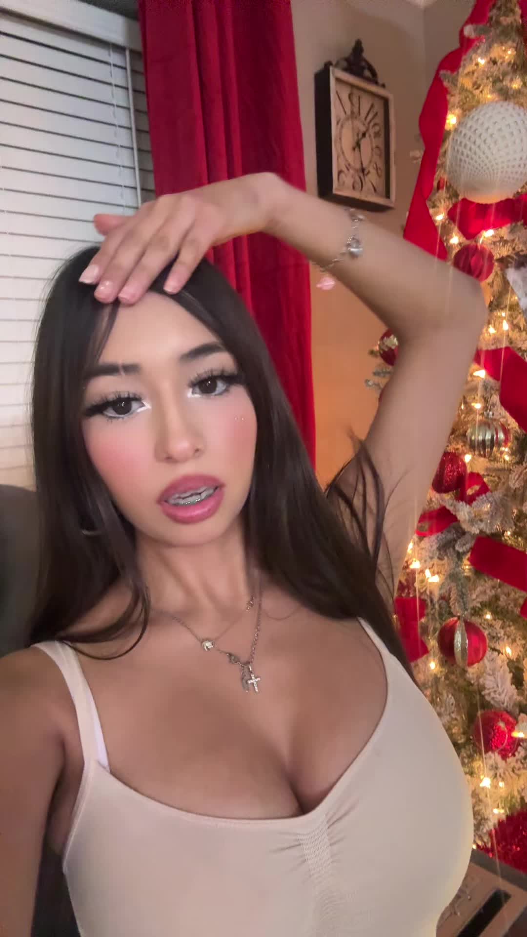 bre (@bre_nduh) - Urlebird