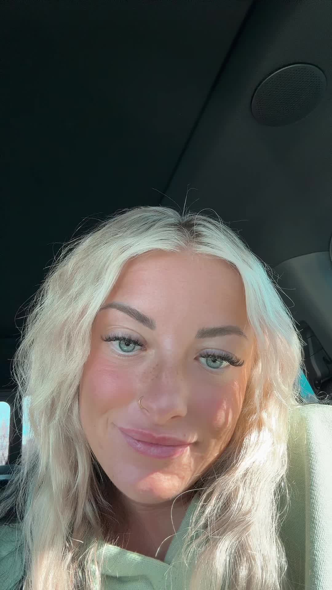 zonamaeee (@zonamaeee) - Urlebird