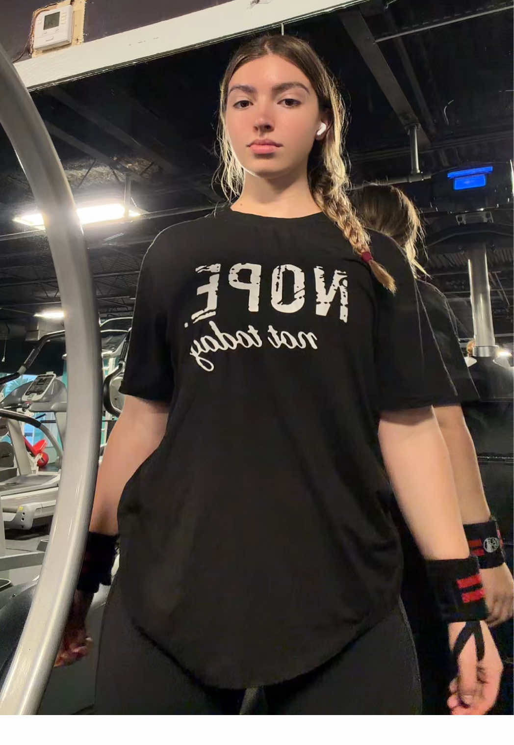 Carley (@carleycakeee) - Urlebird