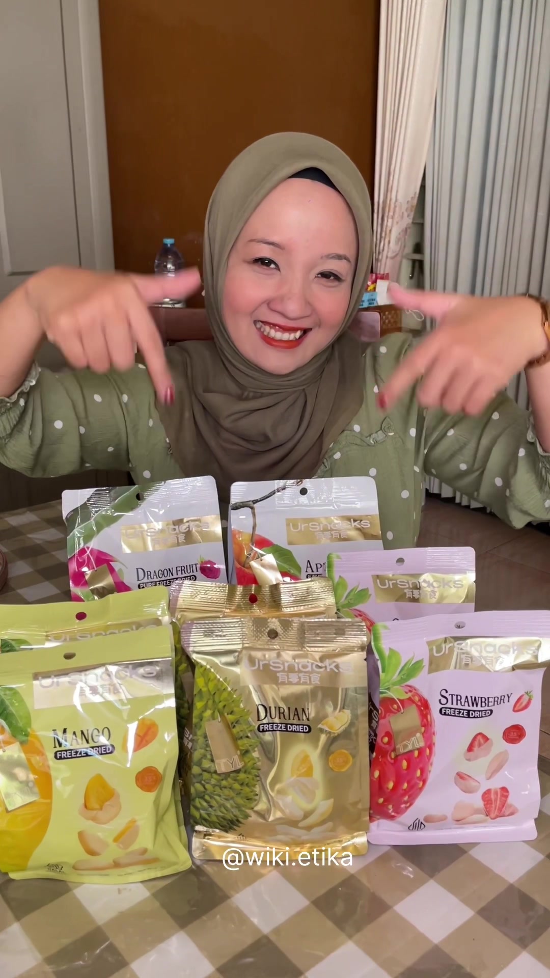 Halo rek, ini lo snack buah enak | Wiki (@wiki_etika)