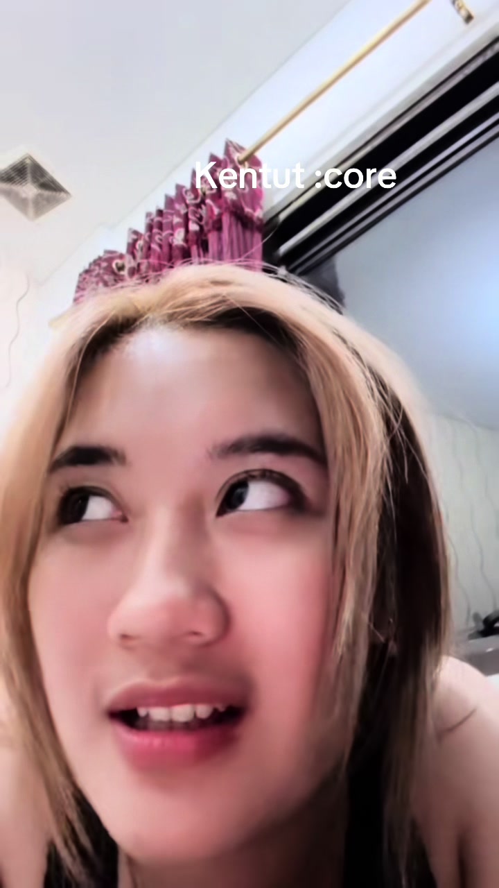 Ini kan yang kalian mau😂😂 | Devi eviyana (@defy_eviyana)