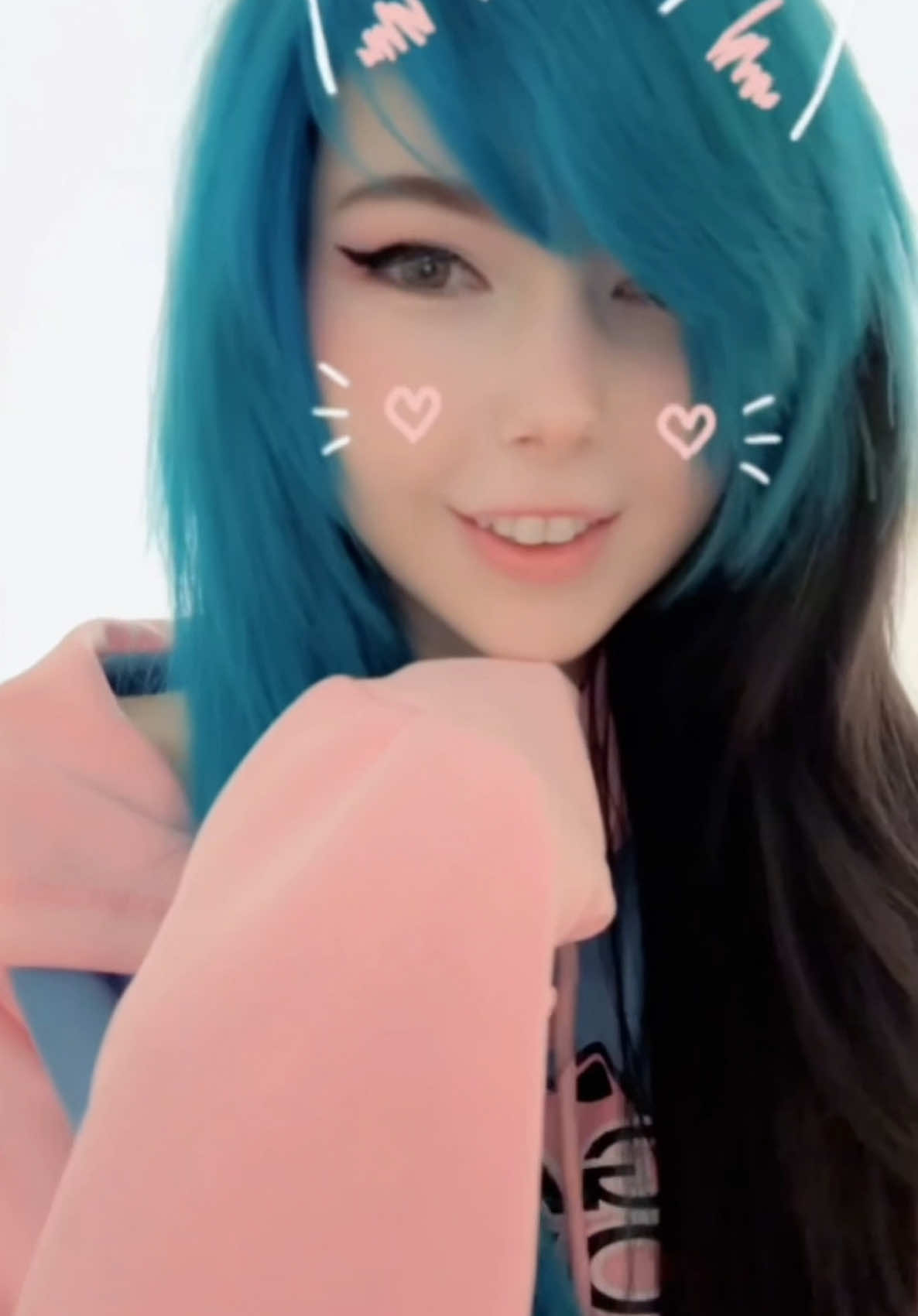 ItsUwUHoney (@itsuwuhoney) - Urlebird