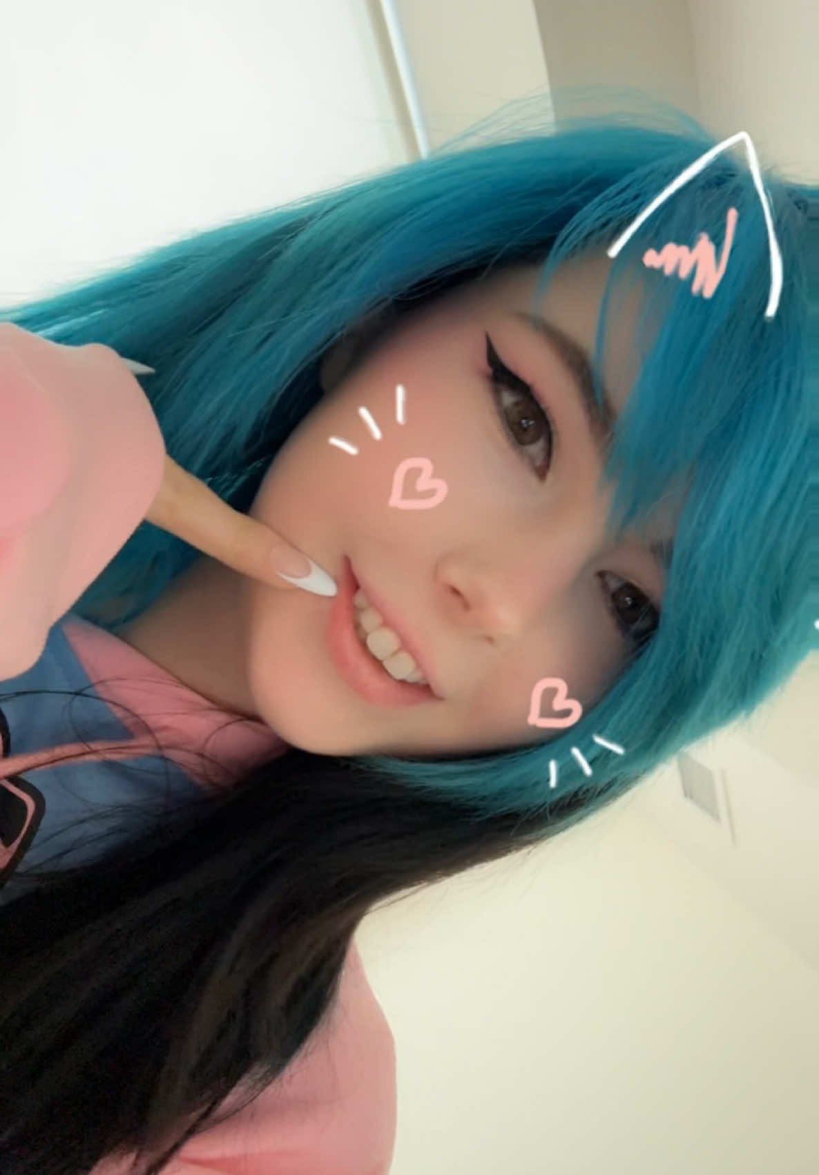 ItsUwUHoney (@itsuwuhoney) - Urlebird