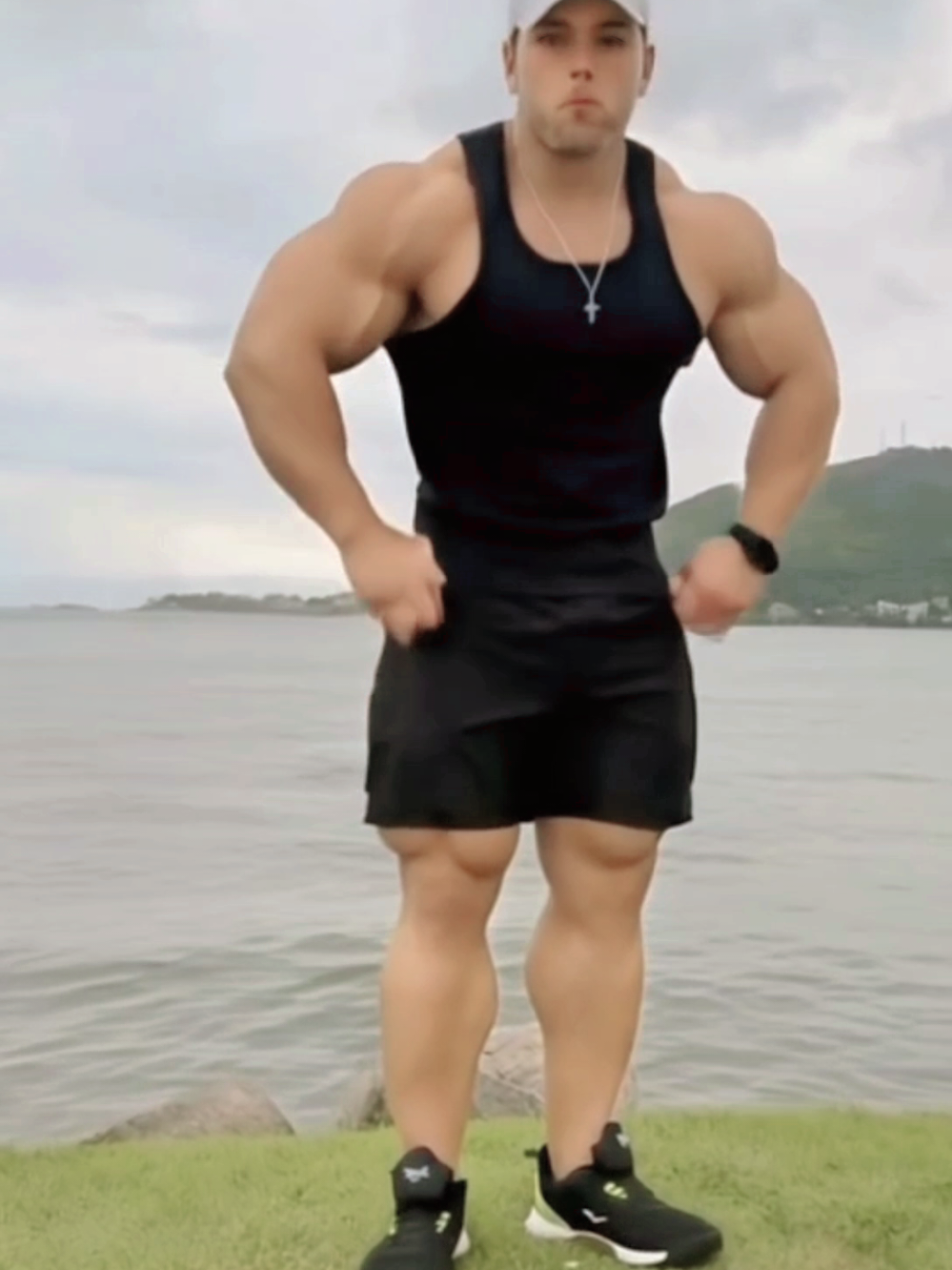 Leonardo Ruschell de Andrade (@muscleboyruschell) - Urlebird