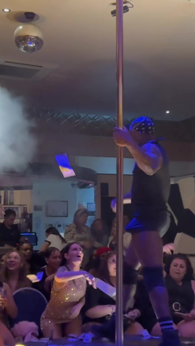 Mannie Coco (@manniecoco) - Urlebird