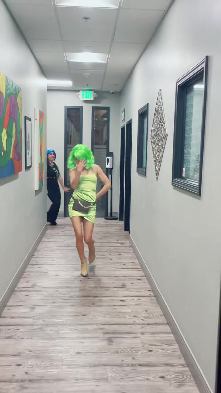 Desiree Johnson (@desireejohnson301) - Urlebird