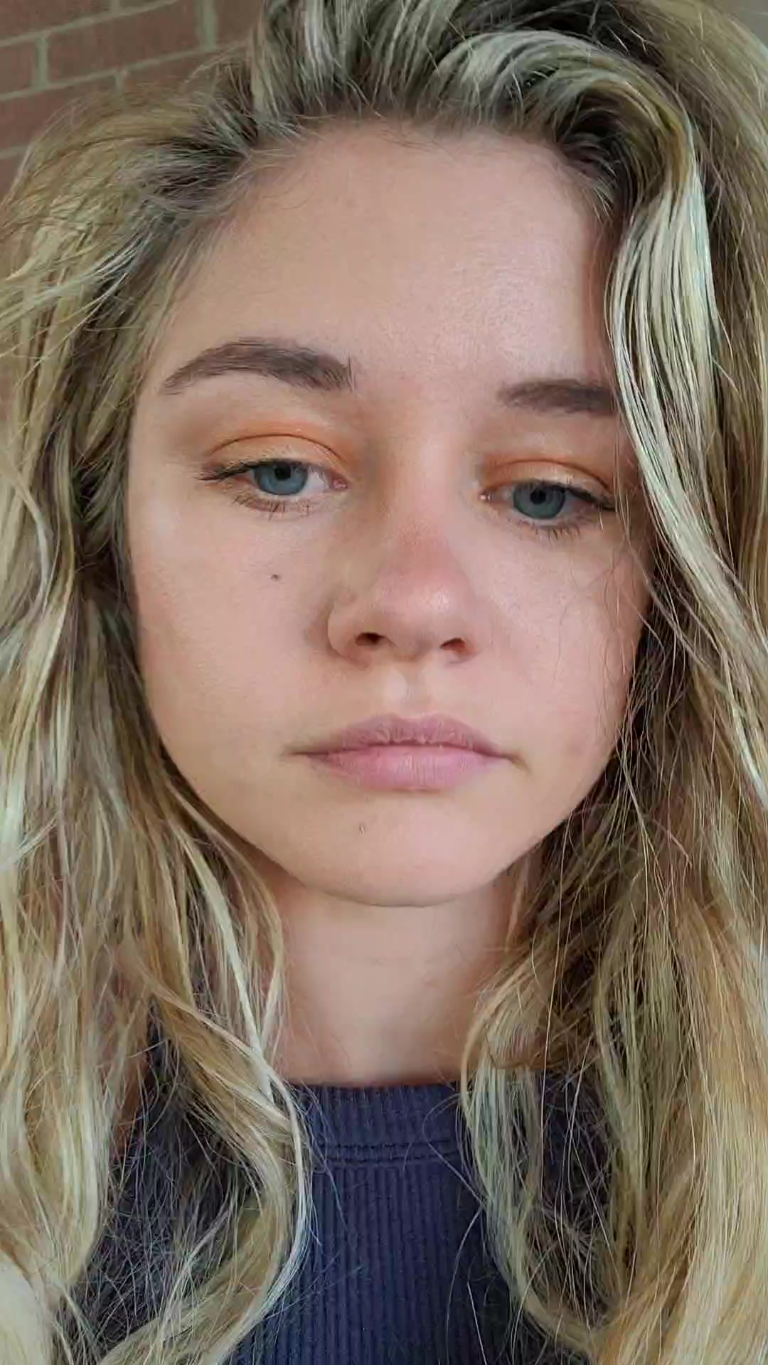 astro (@astropoetrising) - Urlebird