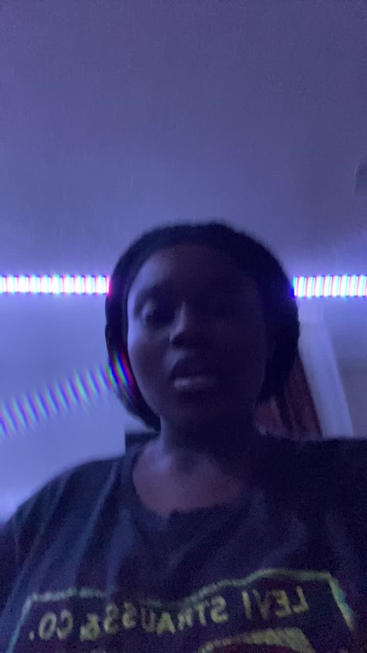 Daph🦕 (@typical.daph) - Urlebird