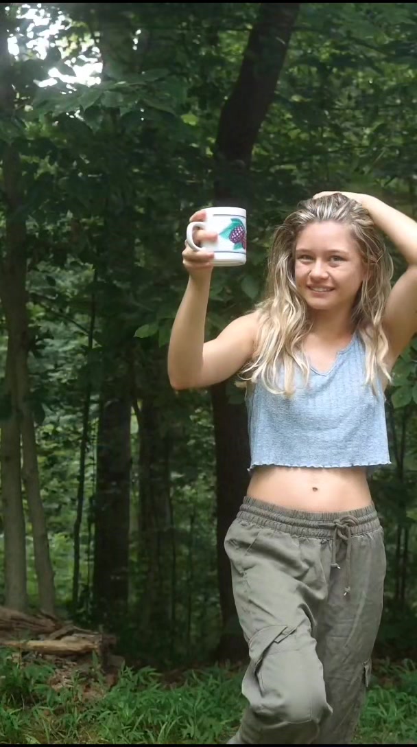 astro (@astropoetrising) - Urlebird