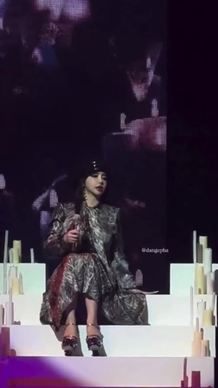 Urii Diva Queen 🤭🥰 👑 📽cr : Dangepha | Butter Corn 🌽 (@2ne1_parkbom.fan)