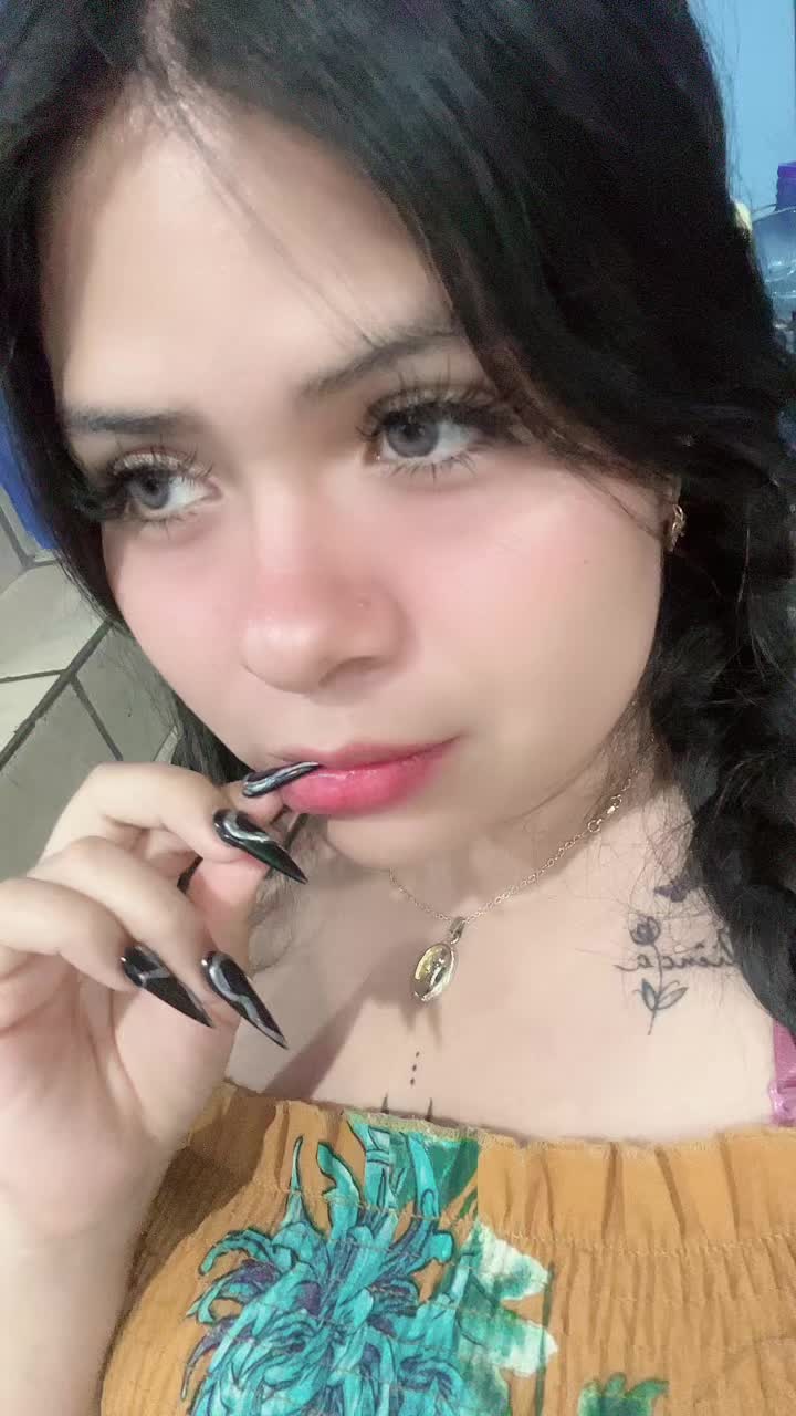 32 hearts, shares, 6 | yessi30 (@yessiirosas30)