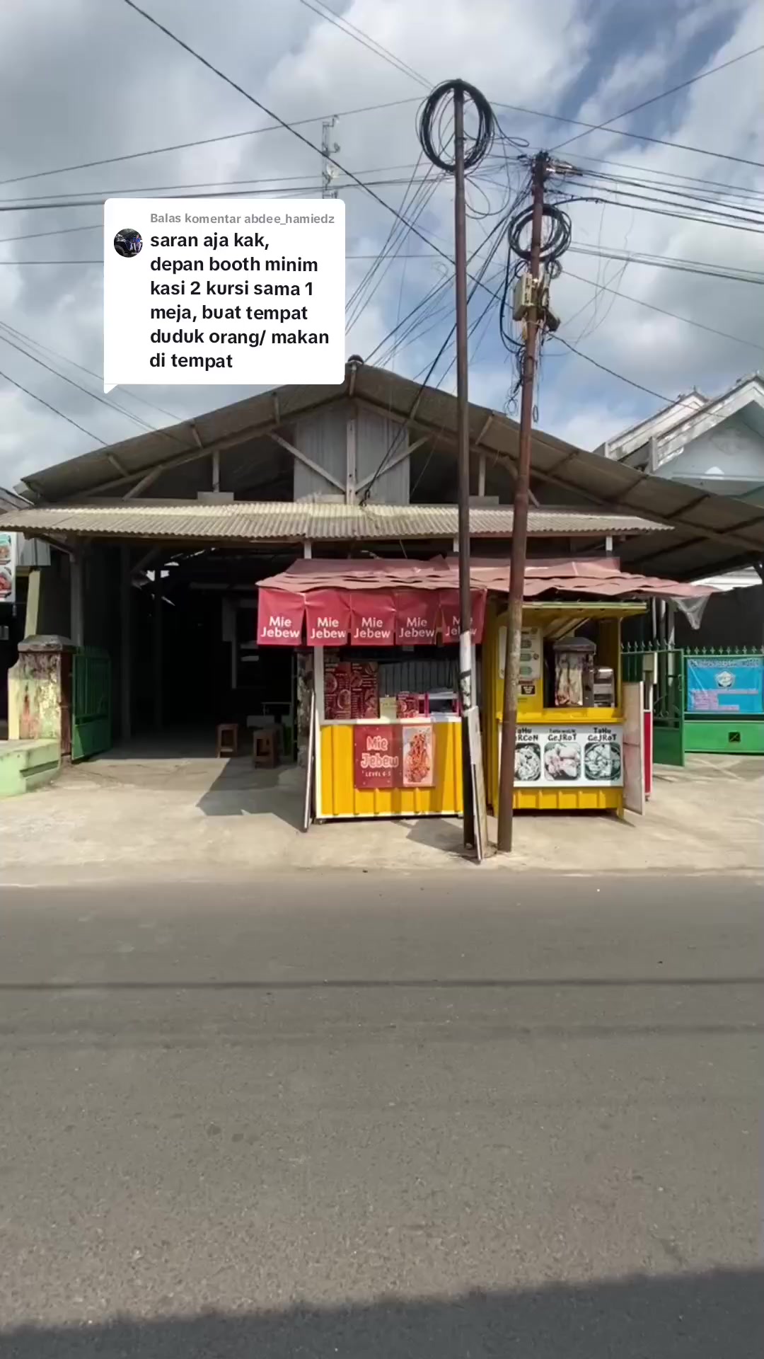MIE JEBEW & WONTON BLITAR (@itzus.hr) - Urlebird