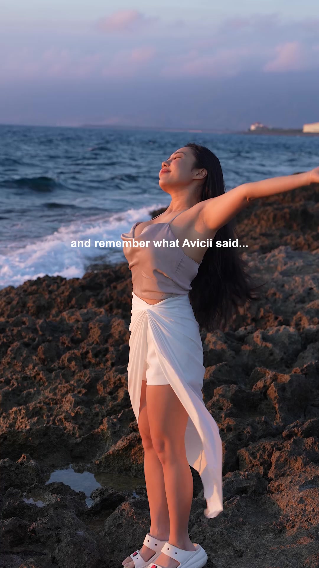 Sharon Wei (@sharonweisempire) - Urlebird