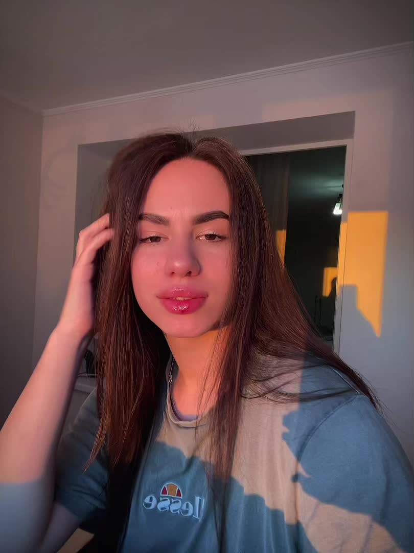 Aleksandra 🖤 (@aleksandra.ss_13) - Urlebird