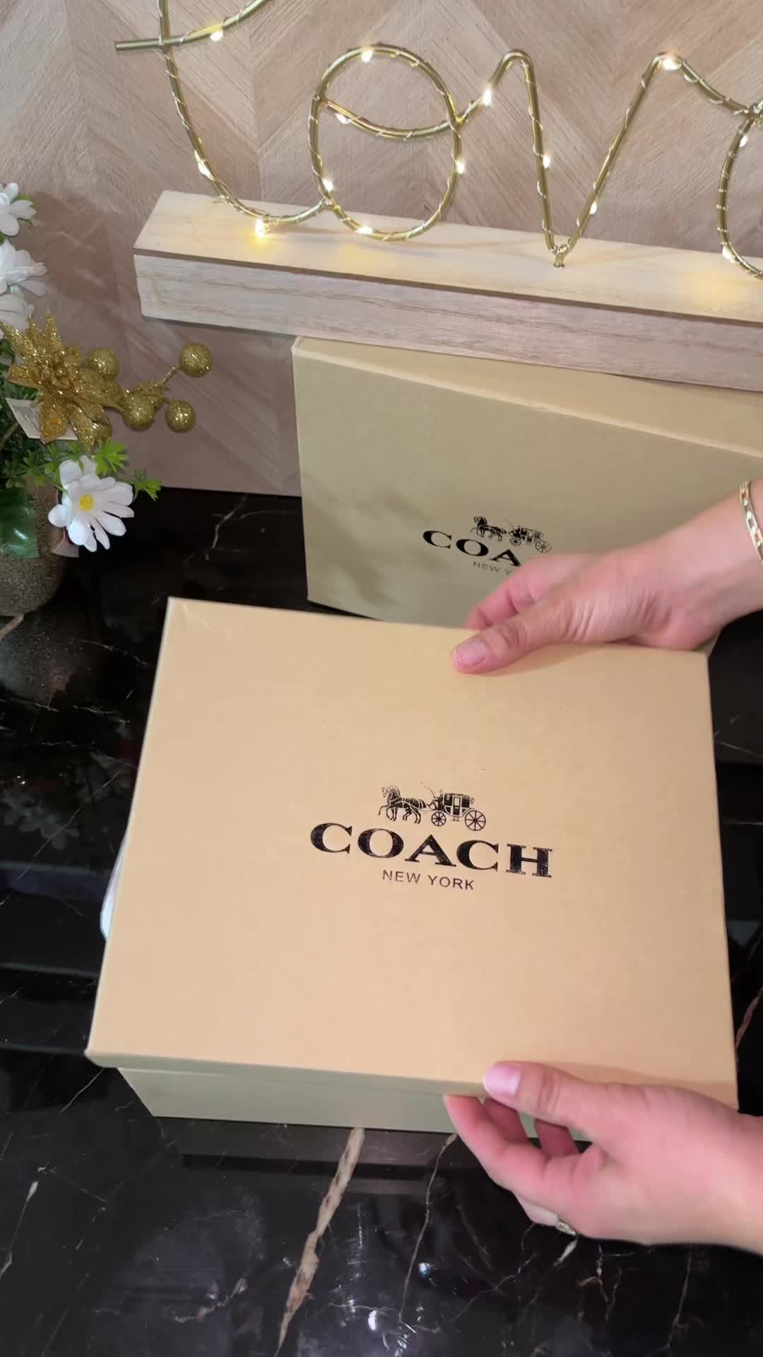 Unboxing handmade iPhone 16 pink📱수제 | JunoCraft 주노크래프트 (@juno_craft)