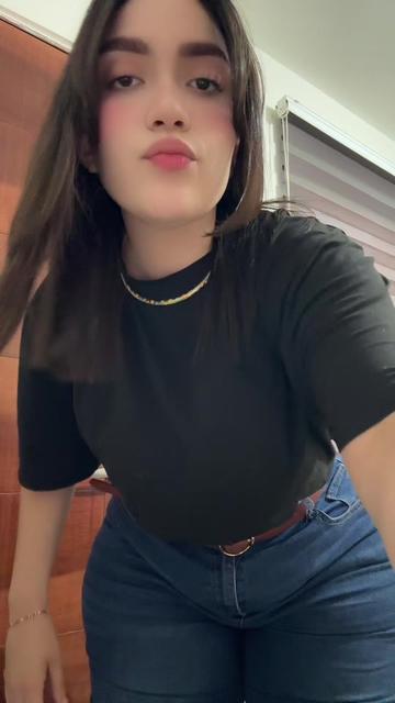 Valeria Alcalá (@valerialcalaa) - Urlebird