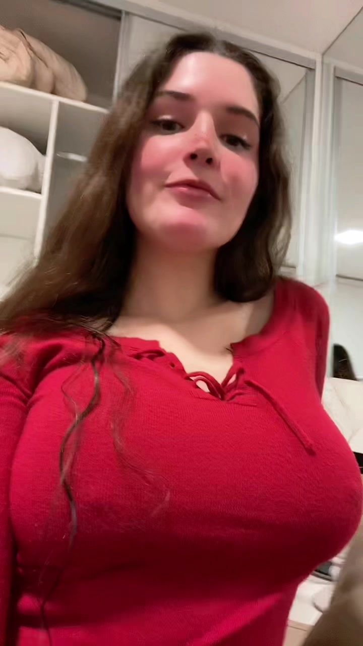 Luz ASMR 💋 (@freyjavictoria) - Urlebird