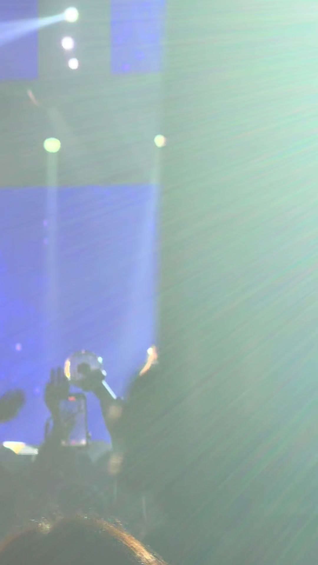 trời ơi ai cứu tui chứ tui luỵ hôm qua | Minienguyen (@minienguyen8)