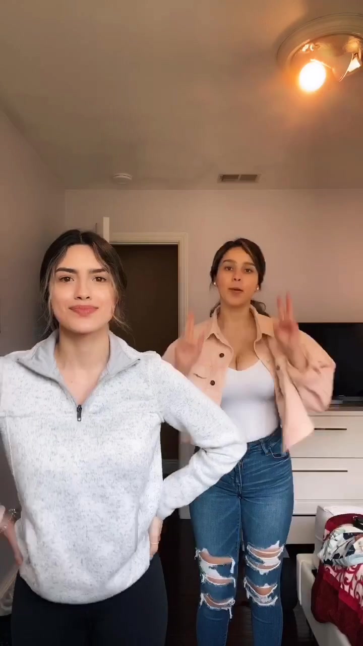 Can you tell this is our favorite | ѕιмρℓуneι∂α (@simplyneida)