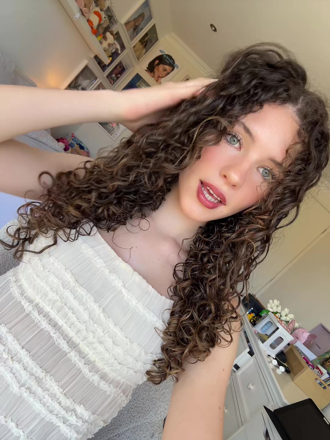 Poison #makeup #ootd #curlyhair | charliandbeck (@charliandbeck)