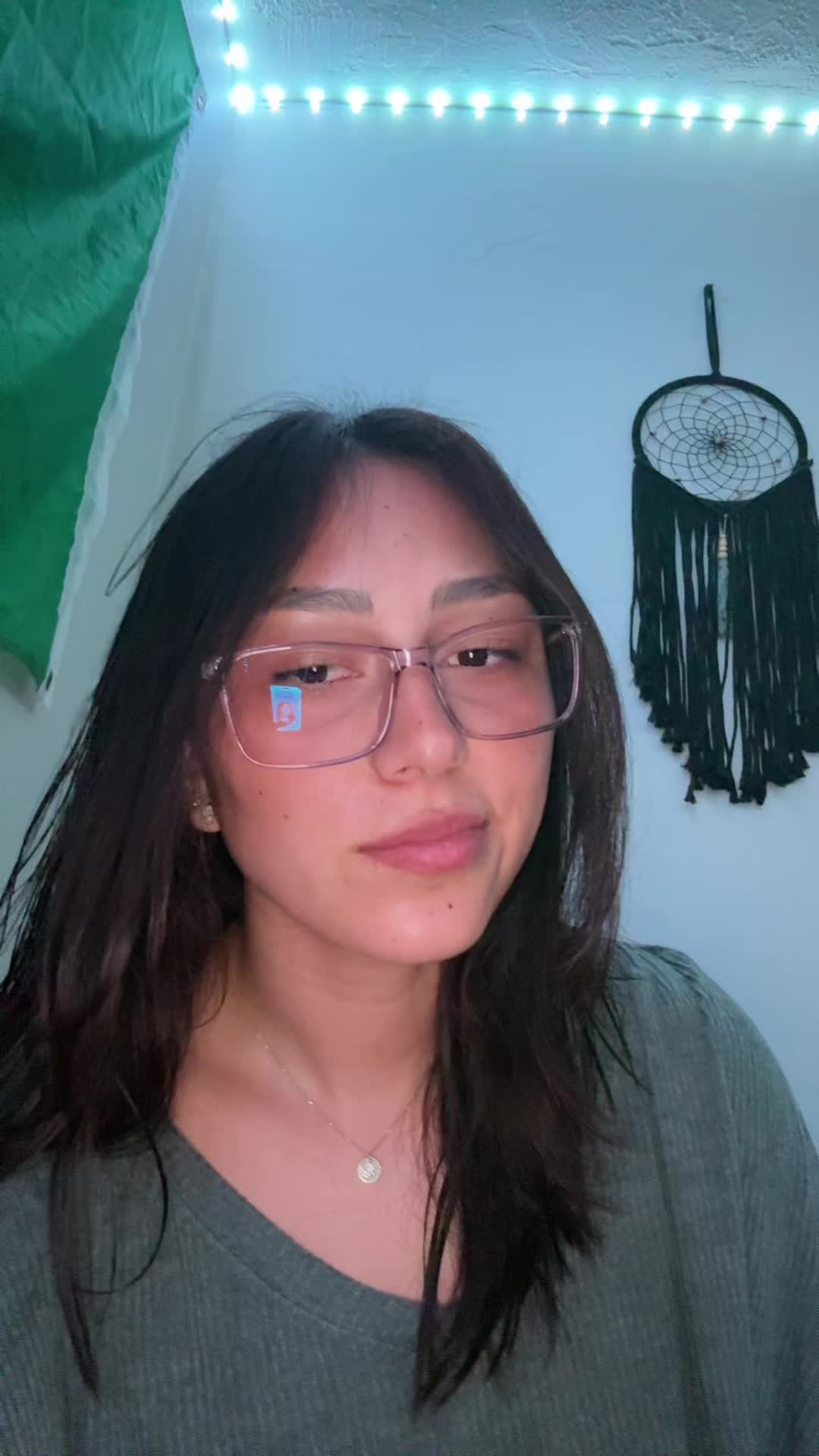 girl getcho asz in the car 🤨🤨 u got | Lujan (@lunchbaglujan)