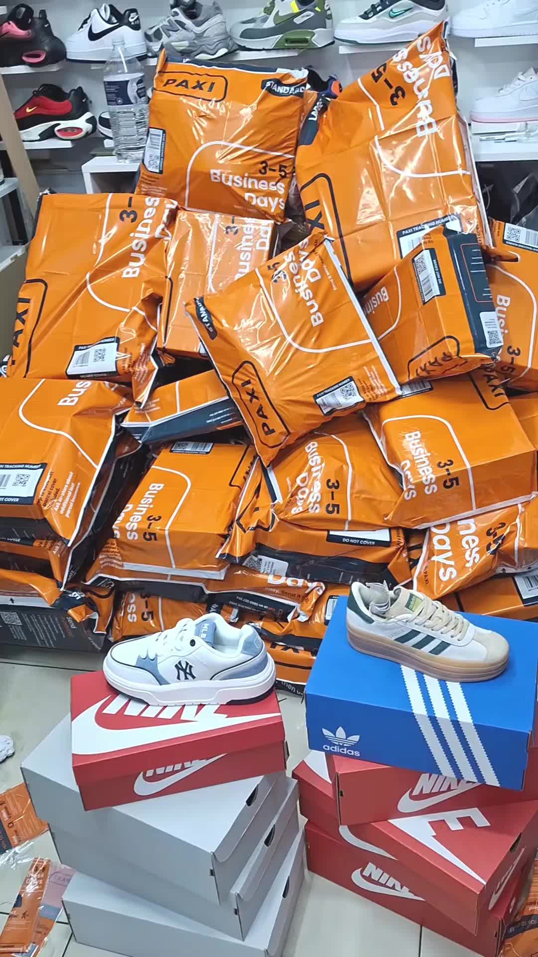 JP Sneaker Store SA (@jpsneakerstore) - Urlebird