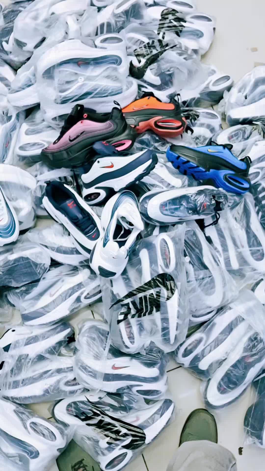 JP Sneaker Store SA (@jpsneakerstore) - Urlebird