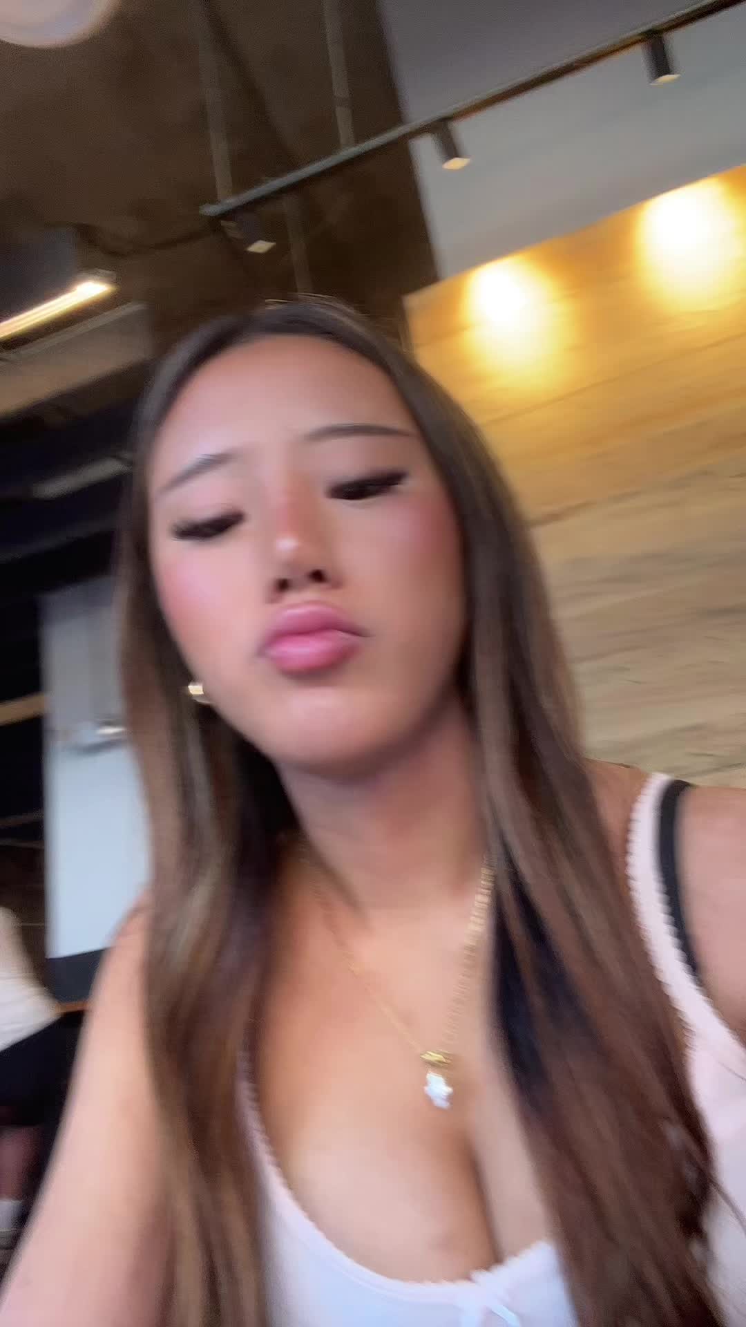 vee liette (@veeliette) - Urlebird