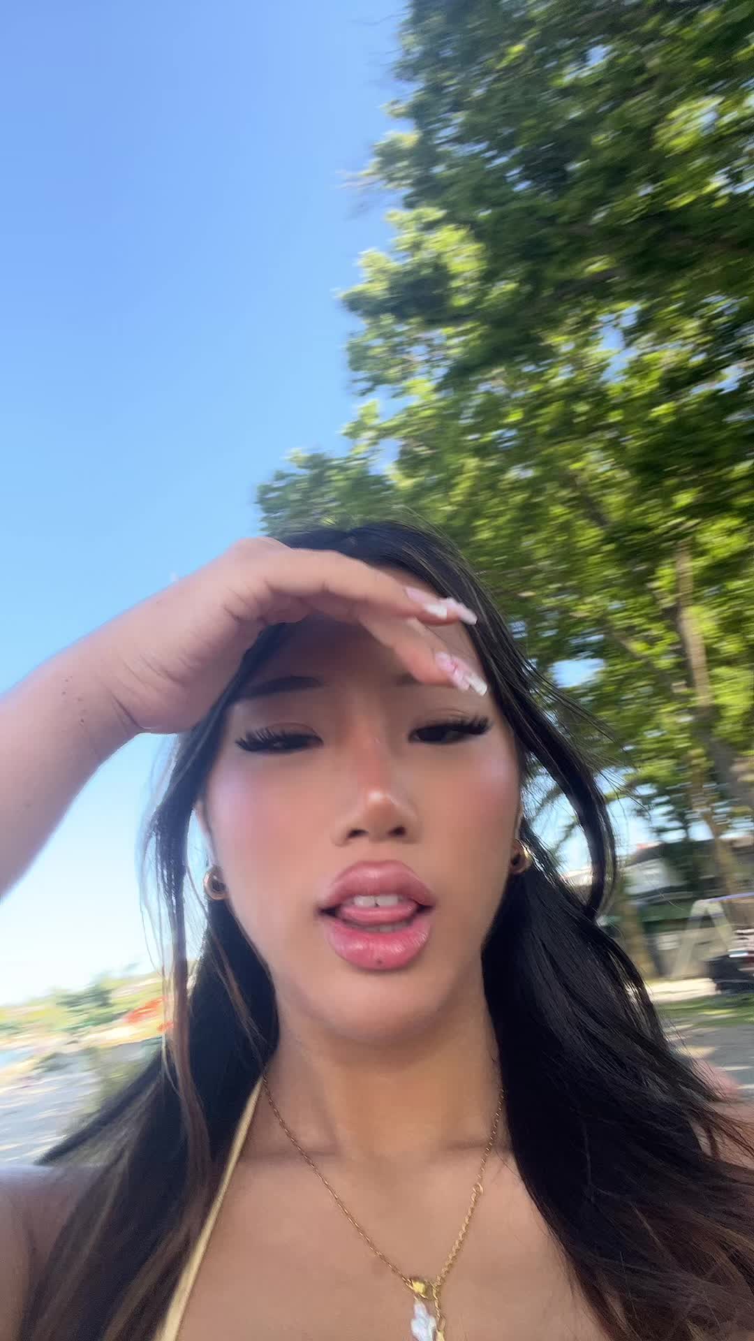 vee liette (@veeliette) - Urlebird