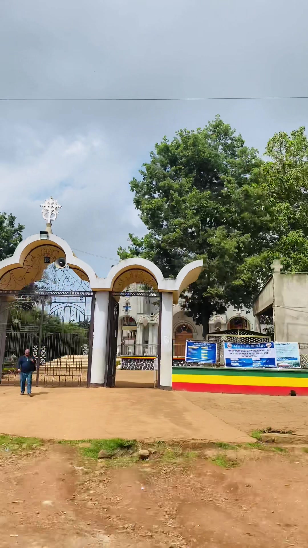 Wolaita👑ወላይታ🛖 ️💛🖤 (@wolaita_) - Urlebird