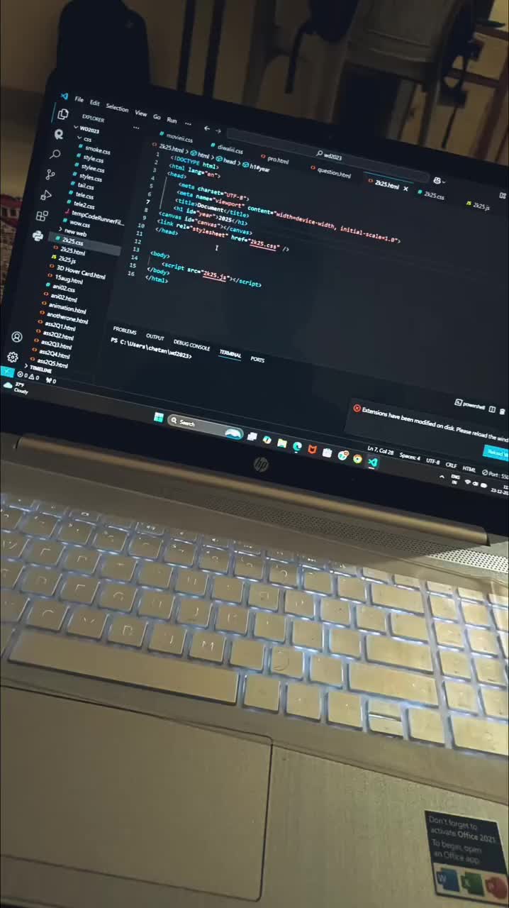 Welcome 2k25 using with html , css | CodingWithHamza (@codingwithhamza)