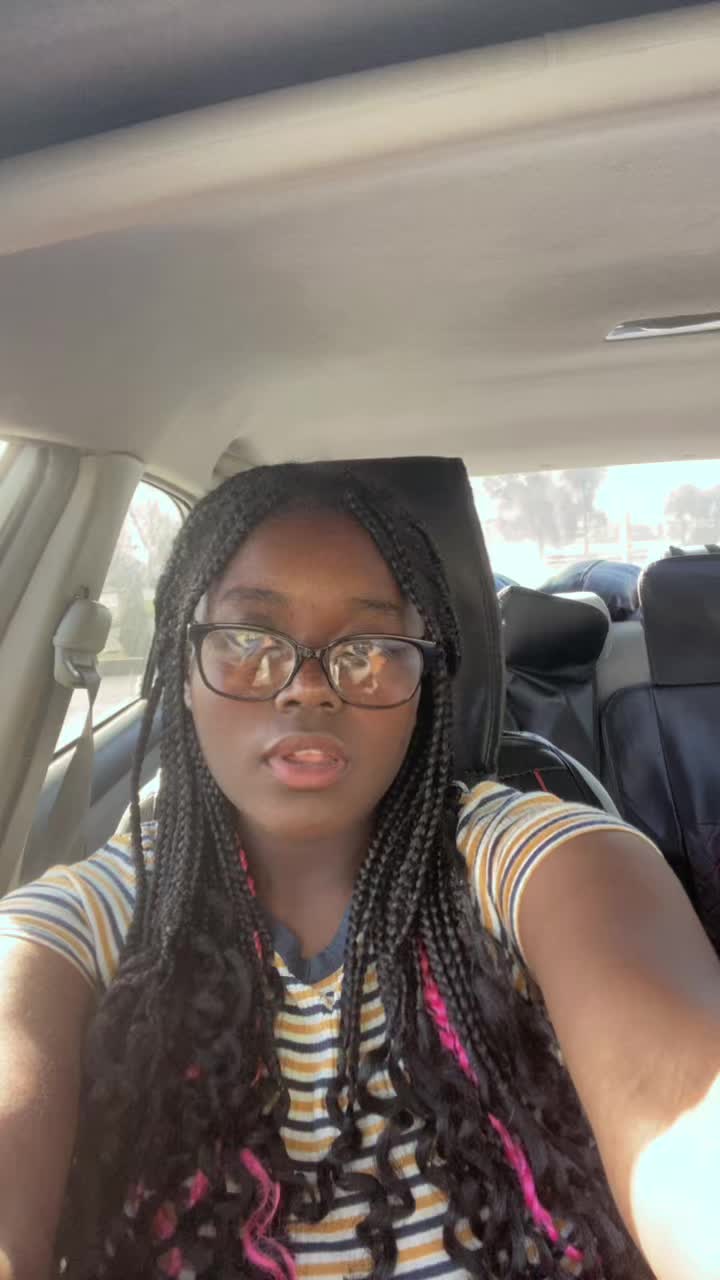 Daph🦕 (@typical.daph) - Urlebird