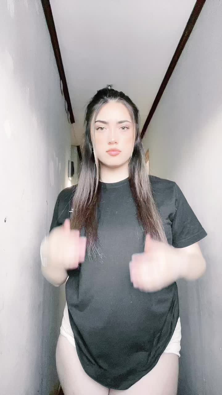 Jade reyes 👑 (@jade_reyes_official) - Urlebird