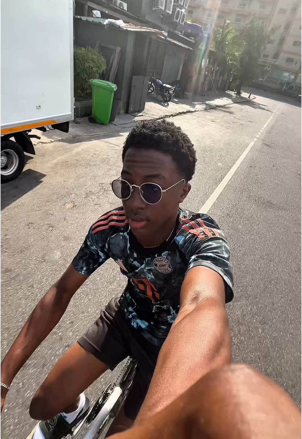 Six figure money maker is back!!! Been | ChiduTV🇳🇬🇬🇭 (@_dubzonshow)