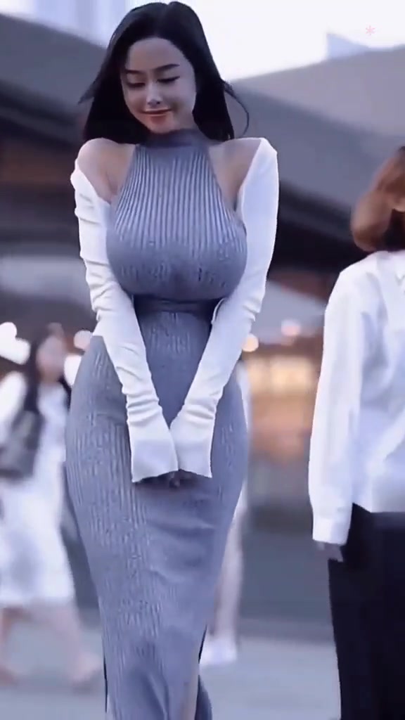 Special pose for you ️ #crazysexy | Echo Yue - Crazy Sexy Dream (@crazysexydream)